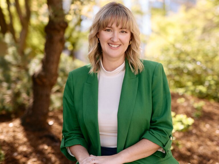 Kate R. Phipps – ARVAY FINLAY
